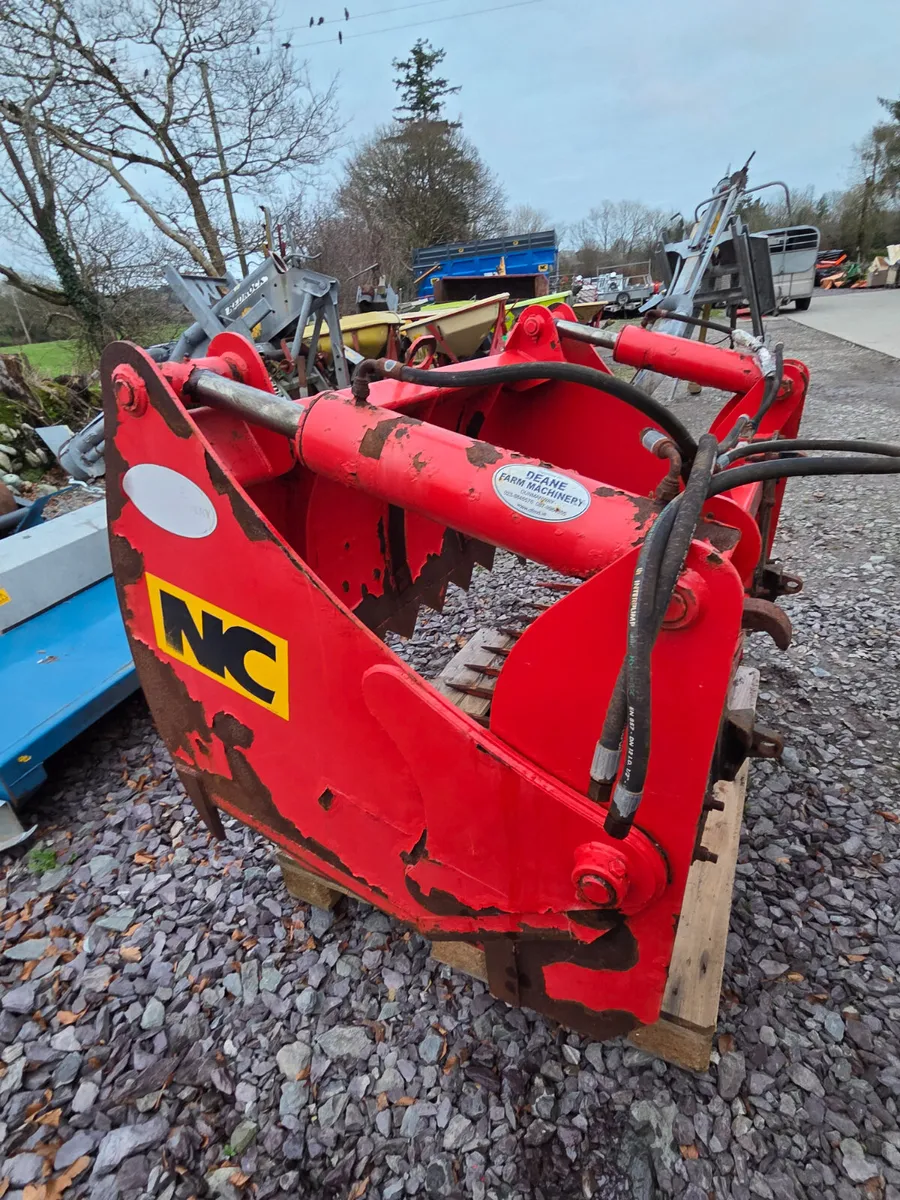 NC 1.7M Shear Grab with tractor euro brackets for sale in Co. Cork for ...