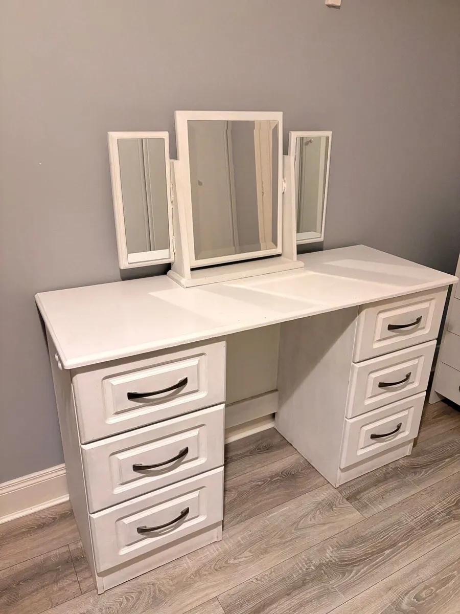 Vanity unit with mirrors for sale in Co. Clare for €80 on DoneDeal