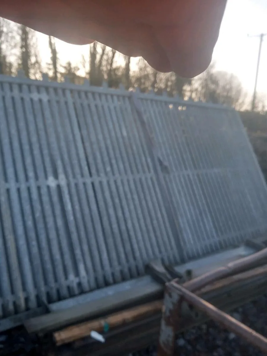 Gate for sale in Co. Clare for €1,300 on DoneDeal