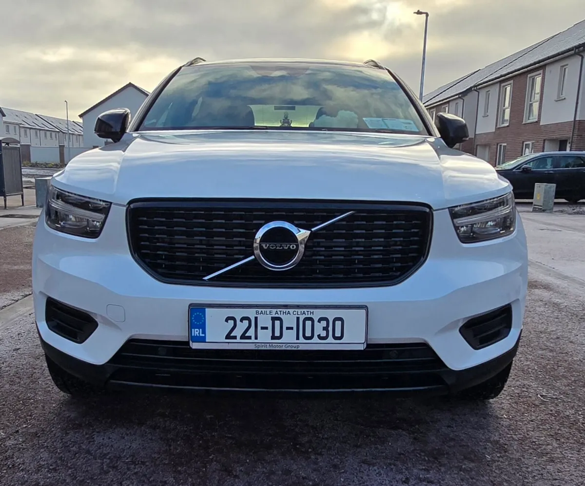 Volvo XC40 R-Design T4 PHEV– High-Spec + sunroof for sale in Co. Laois ...
