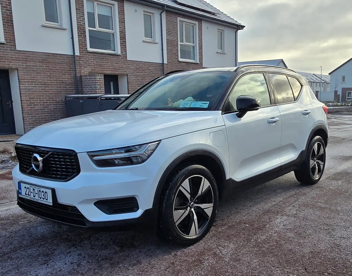Volvo XC40 R-Design T4 Petrol Hybrid – 221 Reg for sale in Co. Laois ...