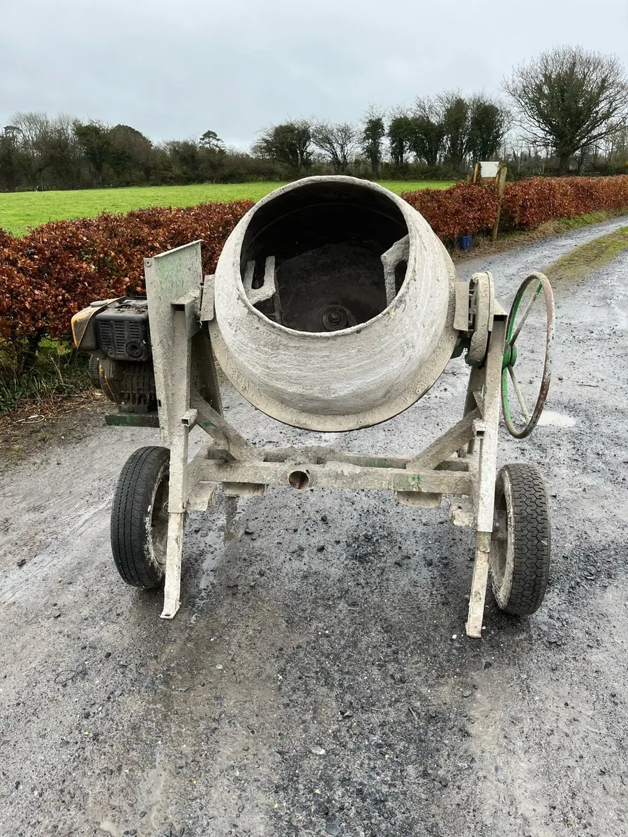 Cement mixer for sale in Co. Carlow for €250 on DoneDeal