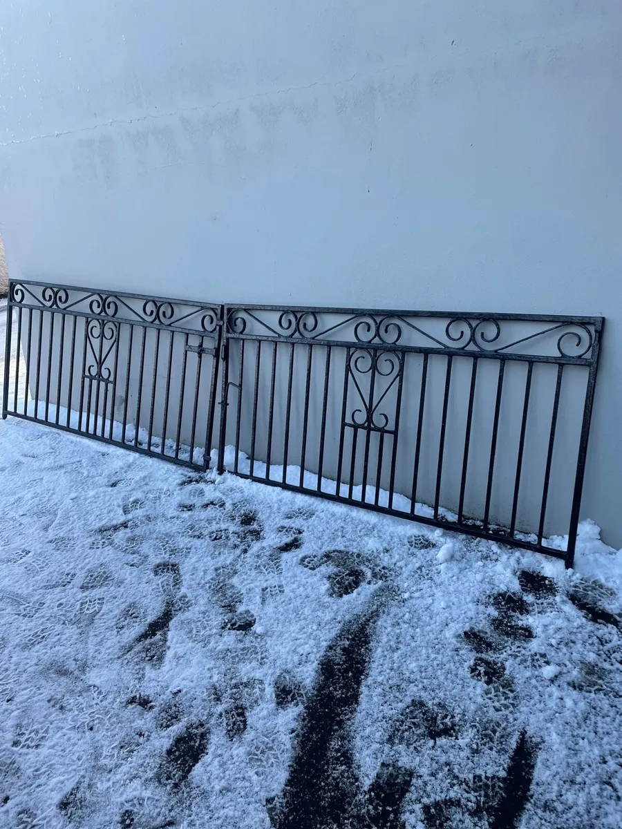 Strong iron Driveway gates for sale in Co. Tyrone for £140 on DoneDeal