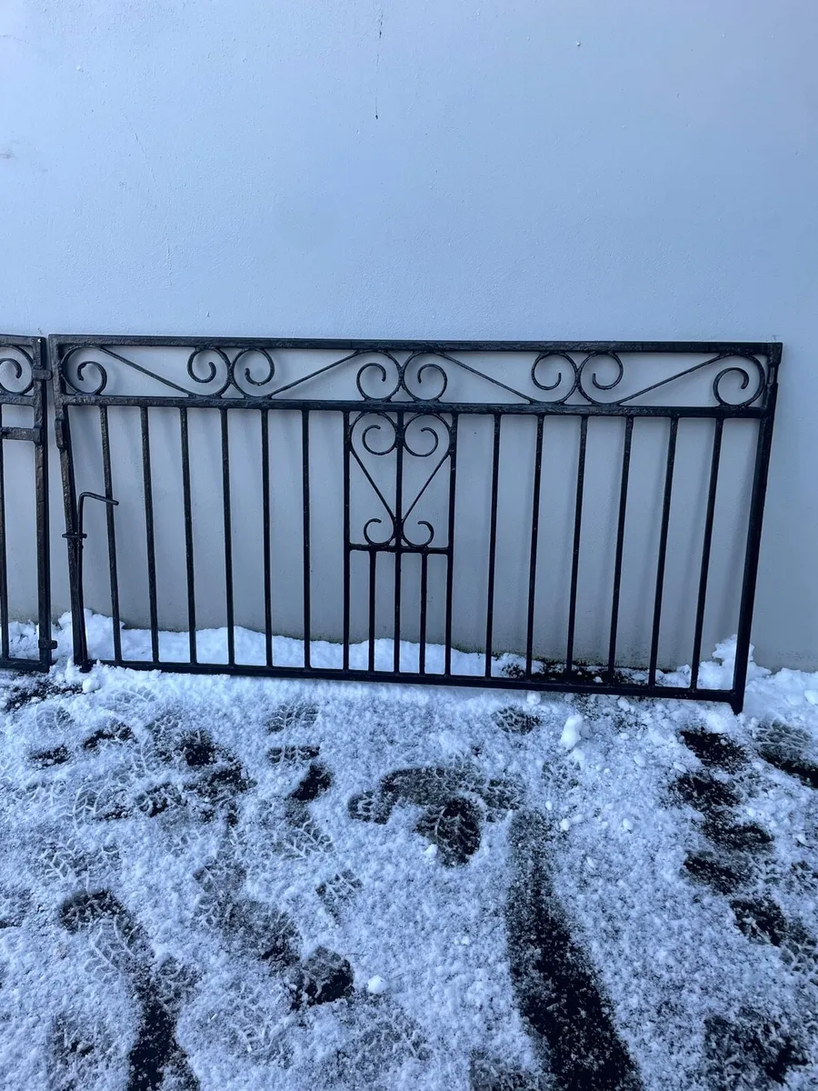 Strong iron Driveway gates for sale in Co. Tyrone for £140 on DoneDeal