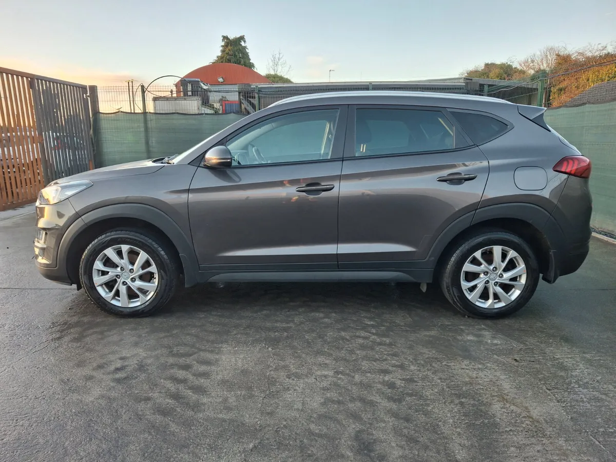 192 Hyundai Tucson Excetutive Light Damage for sale in Co. Meath for € ...