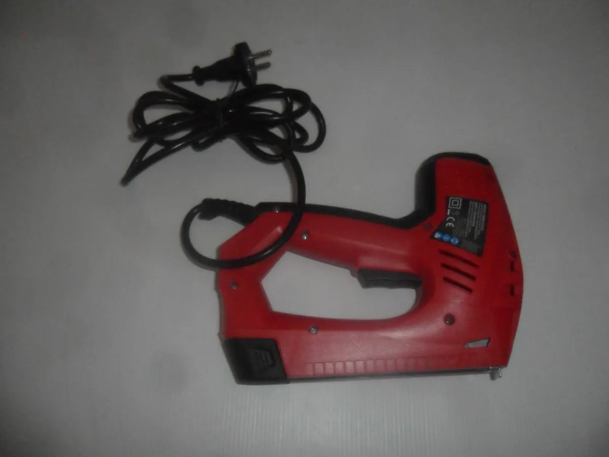 Electric Staple Gun for sale in Co. Louth for €37 on DoneDeal