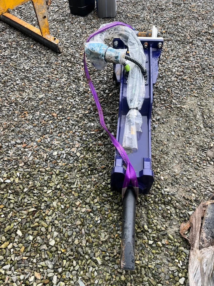 Rock breaker for sale in Co. Donegal for €4,000 on DoneDeal