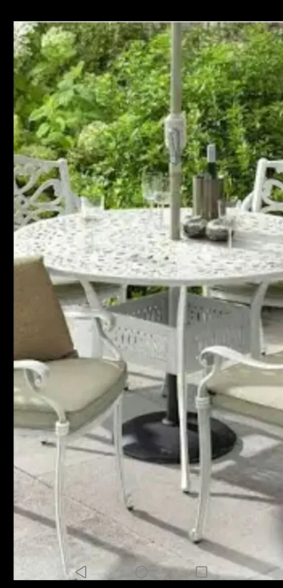 **CLEARANCE** Hartman Demo Cast Aluminium Table for sale in Co ...