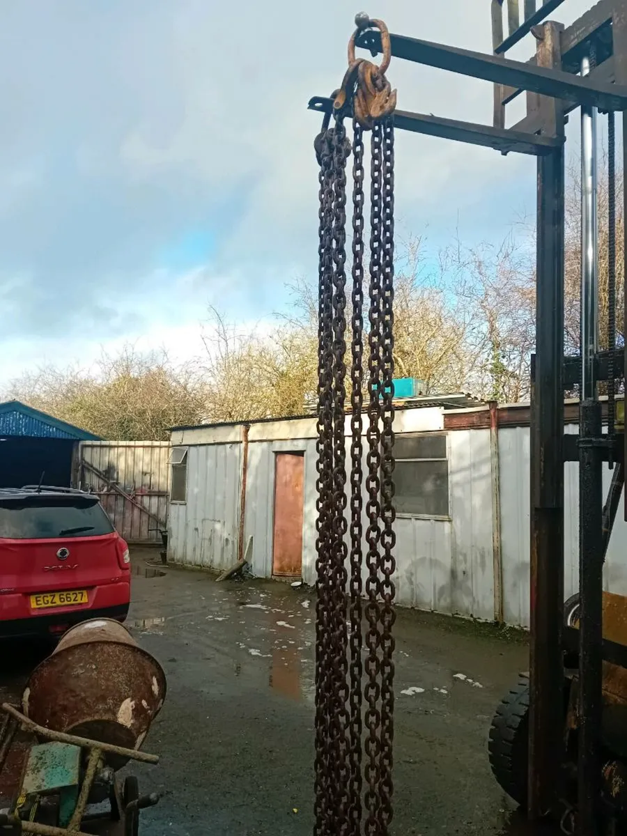 2 x Heavy Duty Lifting Chains for sale in Co. Donegal for €100 on DoneDeal
