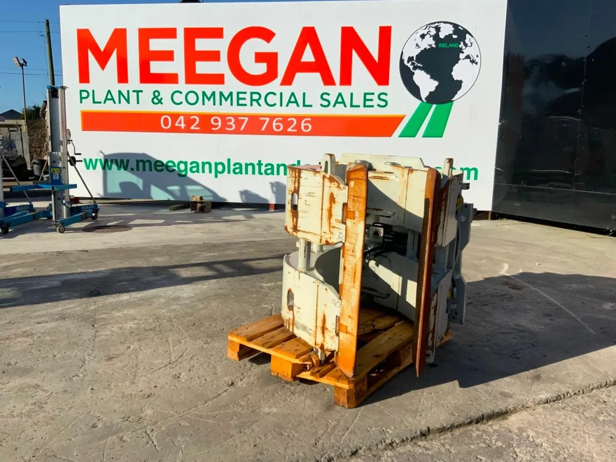 CASCADE 120f ROTATING PAPER ROLL CLAMP..935p. for sale in Co. Louth for ...