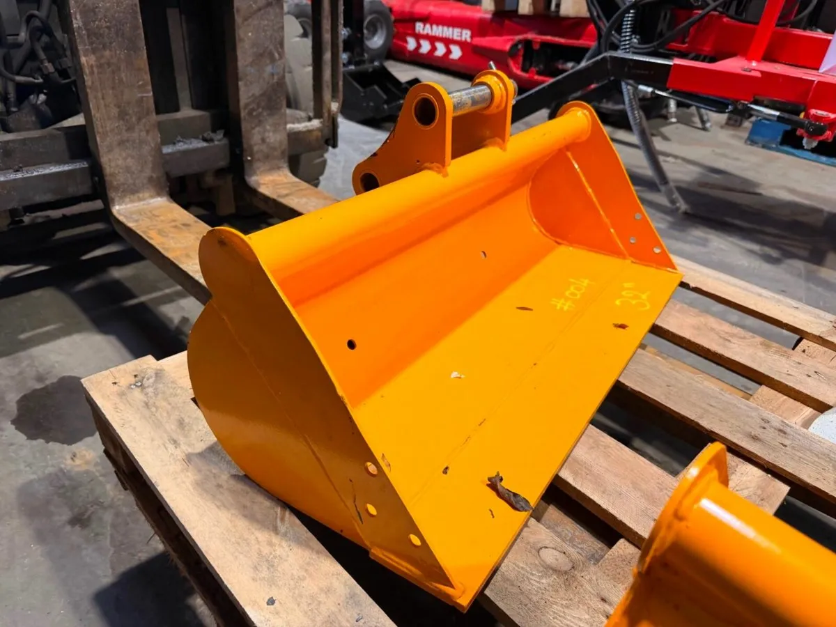 30MM GRADINIG BUCEKT MICRO MINI DIGGER..004 for sale in Co. Louth for € ...