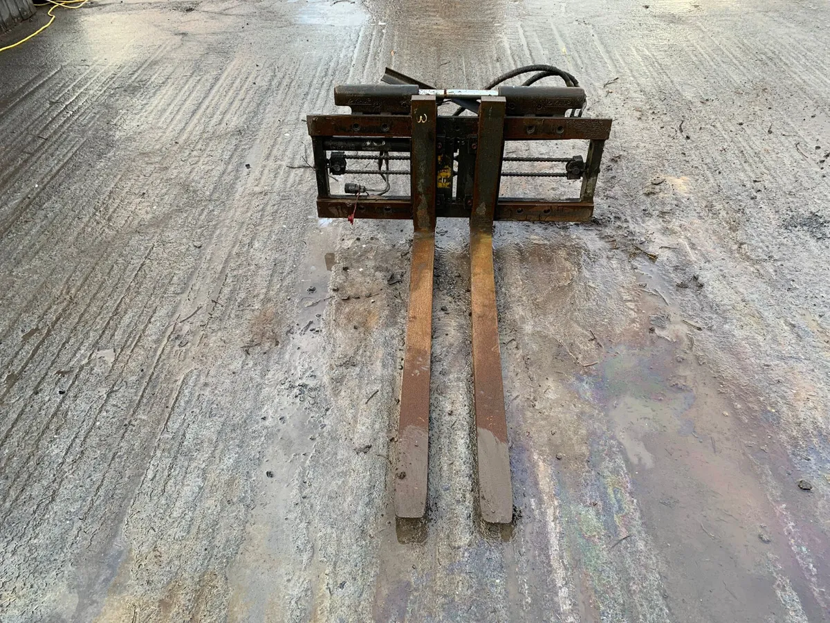 Fork Positioners – Euro Bracket / Forklift Mounted for sale in Co ...
