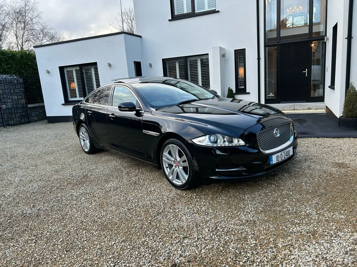 Beautiful Jag XJ 3.0L Diesel for sale in Co. Dublin for €8,950 on DoneDeal