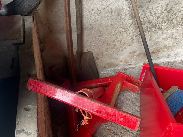 Nugent & Moyfab Bale Lifters & Bale spike for sale for sale in Armagh ...