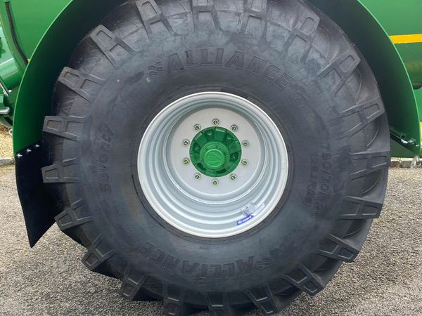 1600 Gallon Recessed Conor Tank for sale in Leitrim for €0 on DoneDeal