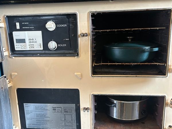 Oil Rayburn cooker for sale in Co. Donegal for €750 on DoneDeal