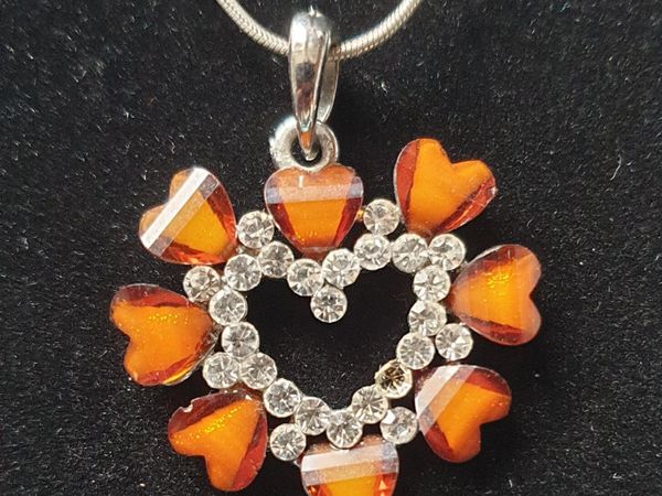 Heart-Shaped Necklace - Incl. Presentation Box for sale in Co ...