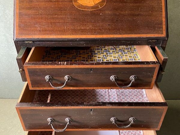 Writing Desk for sale in Co. Laois for €100 on DoneDeal