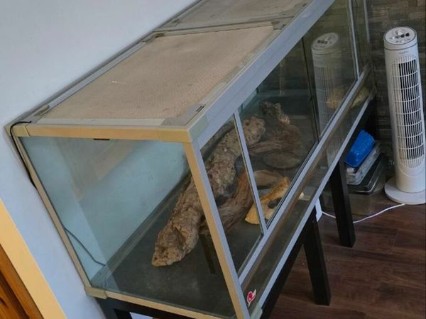 reptile Terrarium 58cm X 61cm X 140cm/ 23"x24"x55" for sale in Co ...