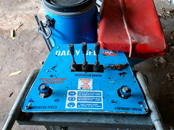 daisy bed cubicle brush for sale in Co. Cork for €3,200 on DoneDeal