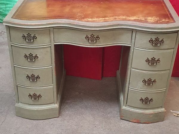 Antique desk for sale in Co. Dublin for €275 on DoneDeal