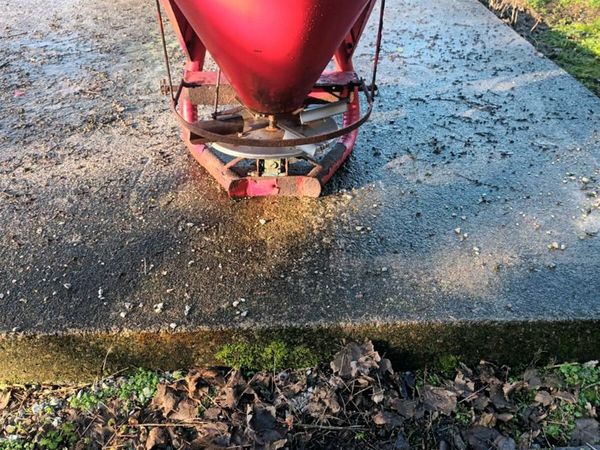 Fertilizer spreader Sitrex 500 for sale in Co. Cork for €450 on DoneDeal