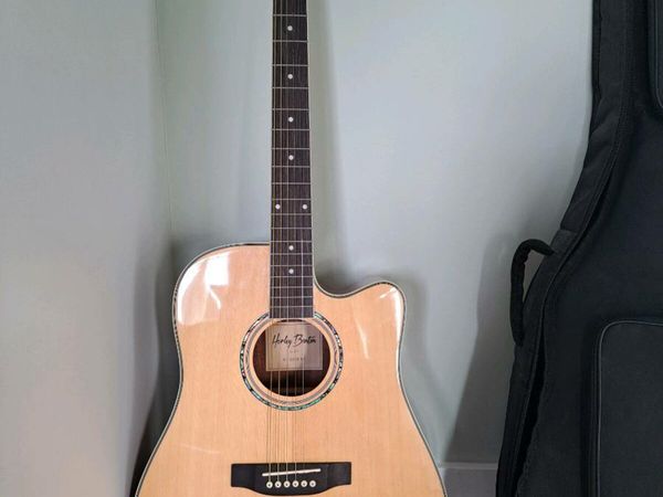 Guitar classic for sale in Co. Cork for €75 on DoneDeal