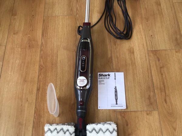 Shark flip n klic floor mop for sale in Co. Dublin for €85 on DoneDeal