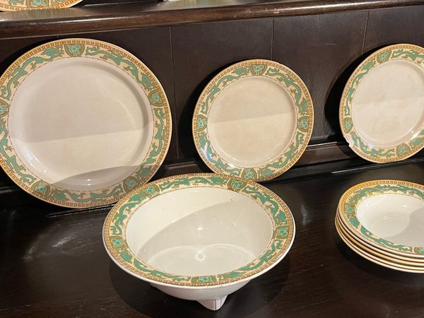 China (Arklow) plates and desert set for sale in Co. Tipperary for €50 ...