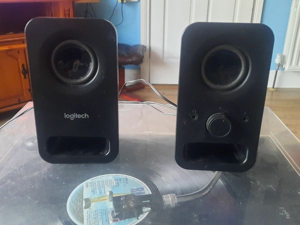 Record player and speakers for sale in Co. Dublin for €80 on DoneDeal