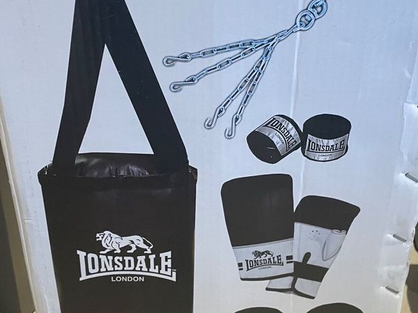Boxing bag for sale in Co. Dublin for €30 on DoneDeal