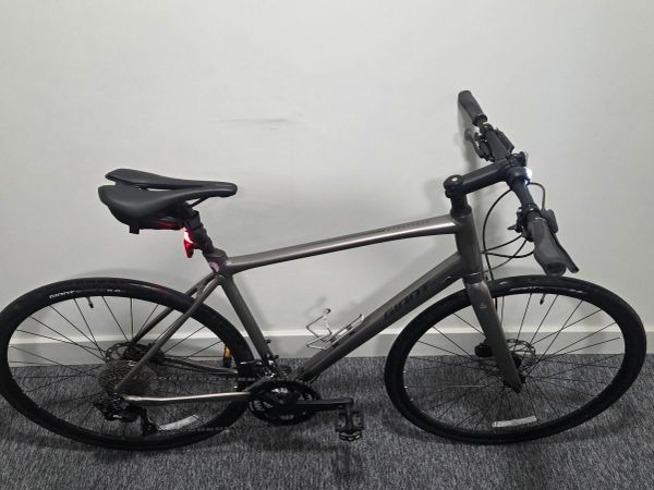 Giant Fastroad SL1 hybrid bike NEW for sale in Co. Dublin for €850 on ...