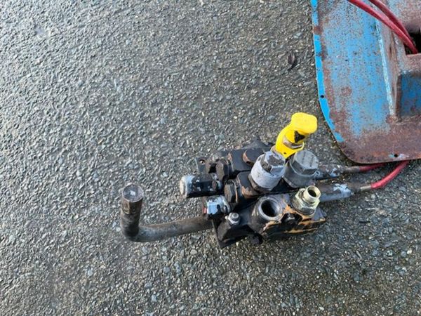 Quicke Loader Brackets spool valve cable control.. for sale in Wexford ...