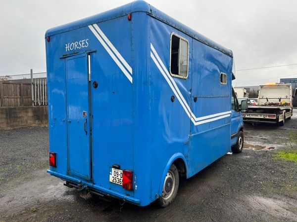 09 Renault master horse lorry for sale in Co. Dublin for €1,500 on DoneDeal