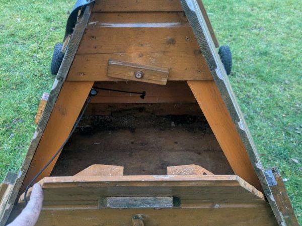 Chicken coop for sale in Co. Donegal for €150 on DoneDeal