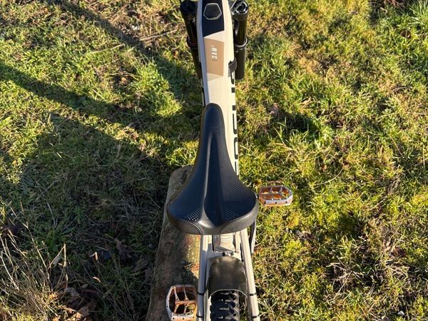 Focus Sam2 6.8 ebike for sale in Co. Tipperary for €3,250 on DoneDeal