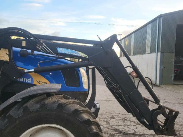 New holland stoll loader for sale in Co. Galway for €3,500 on DoneDeal