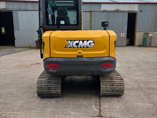 Digger for sale in Armagh for £23,750 on DoneDeal