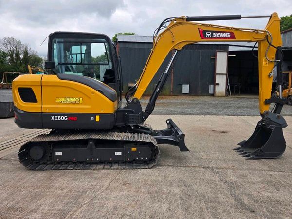 Digger for sale in Armagh for £23,750 on DoneDeal