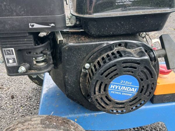 Hyundai wood 212cc wood chipper for sale in Galway for €300 on DoneDeal