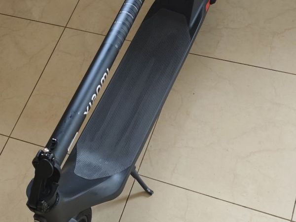 Xiaomi Electric Scooter 4 Lite (2nd Gen) for sale in Kilkenny for €200 ...