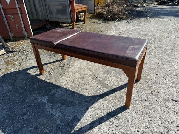 Massage table for sale in Galway for €200 on DoneDeal