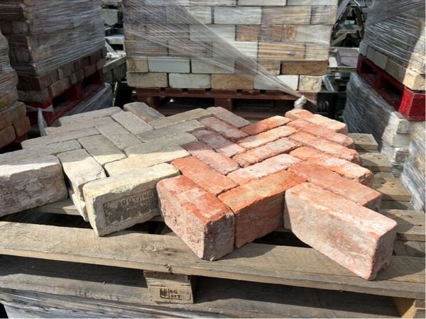 Red bricks reclaimed for sale in Limerick for €2 on DoneDeal