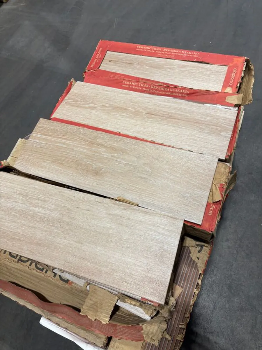 20 sq mtrs Wood Effect Tile for sale in Co. Kildare for €200 on DoneDeal
