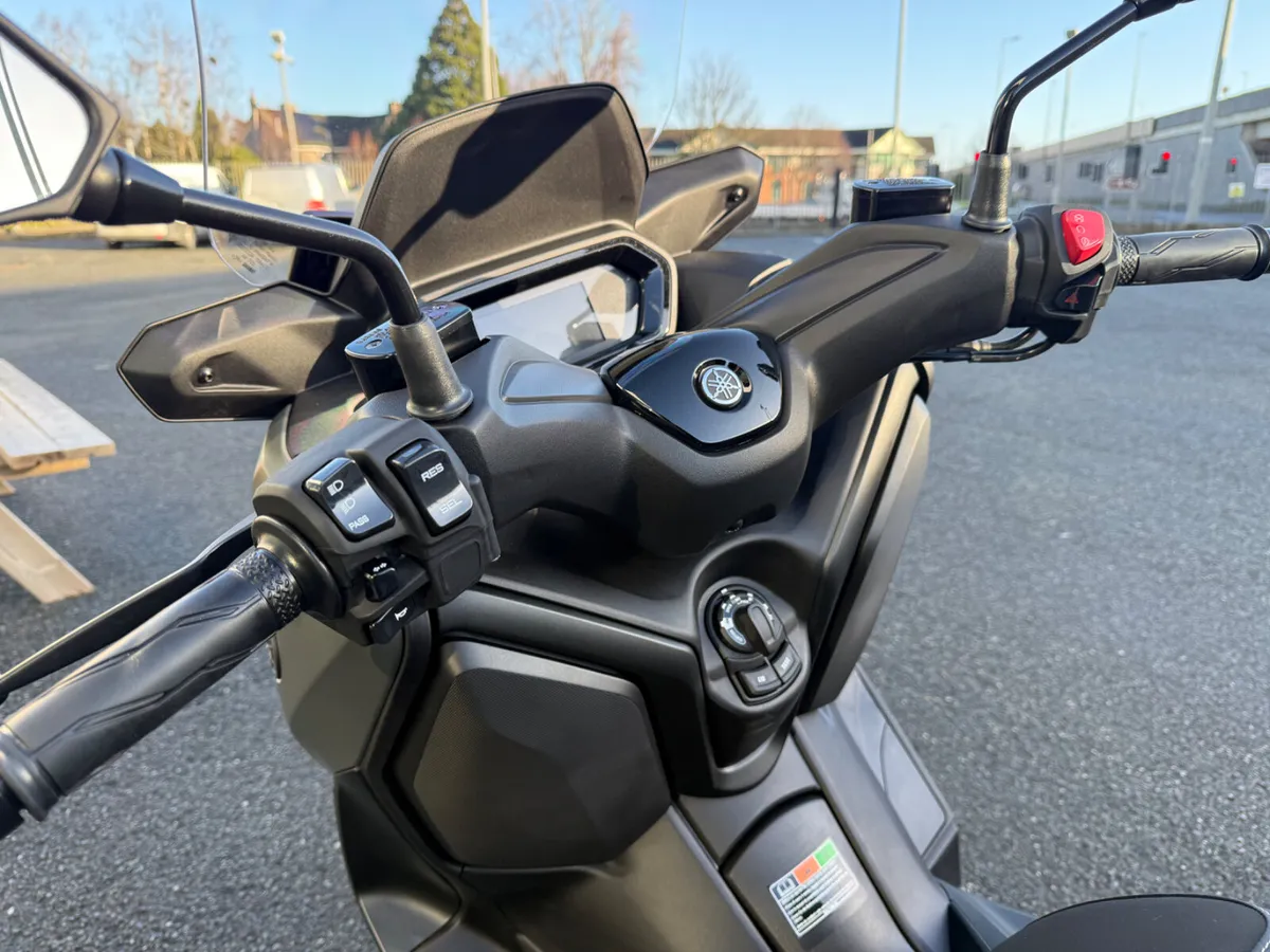 2025 Yamaha XMAX 300 Demo Bike for sale in Co. Dublin for €6,950 on DoneDeal
