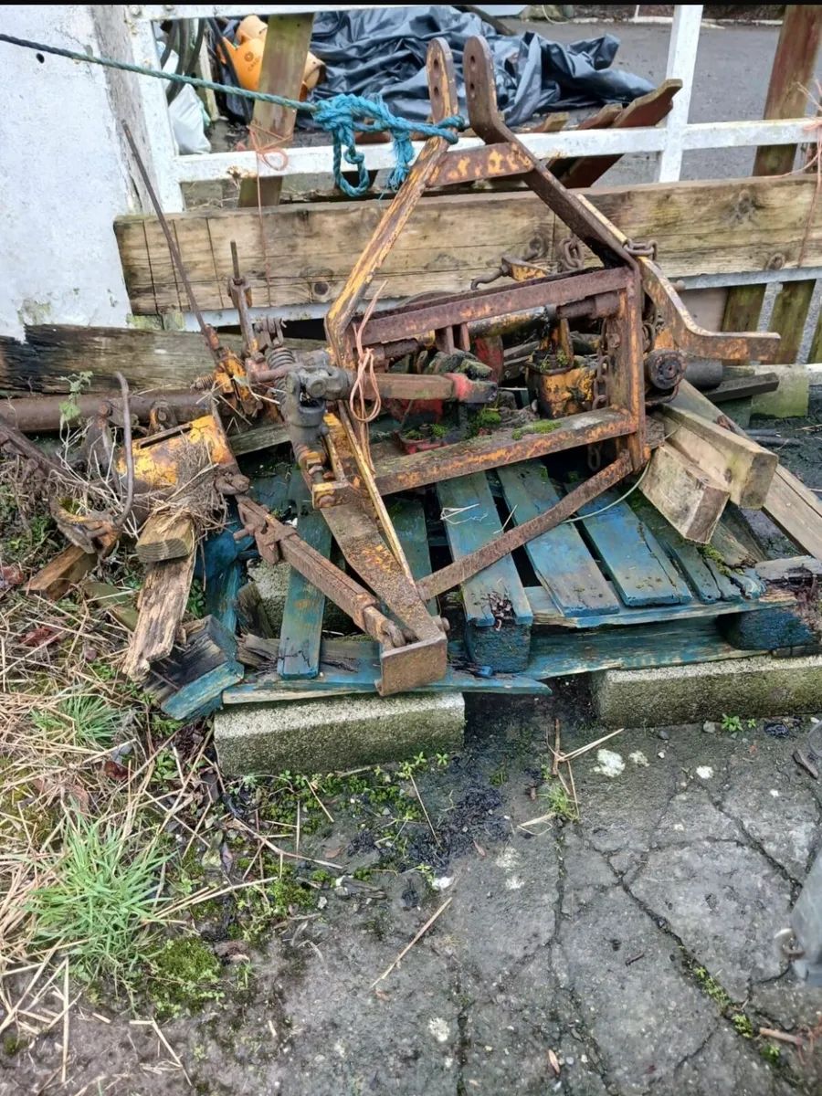 Finger bar mower for sale in Co. Offaly for €170 on DoneDeal