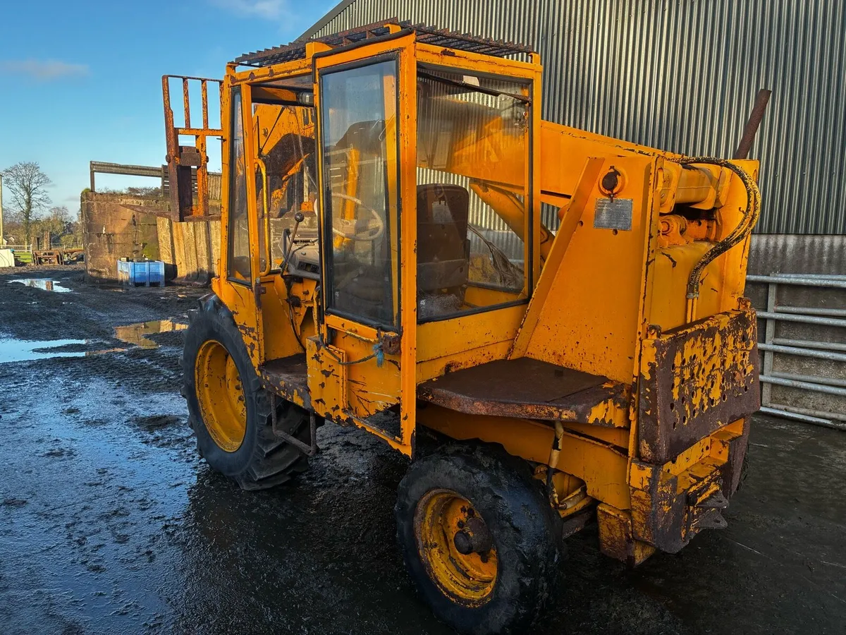 JCB 520M for sale in Co. Tyrone for £4,000 on DoneDeal