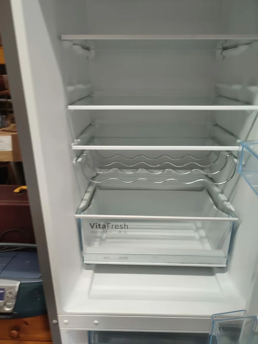 Bosch Fridge Freezer for sale in Co. Wexford for €280 on DoneDeal