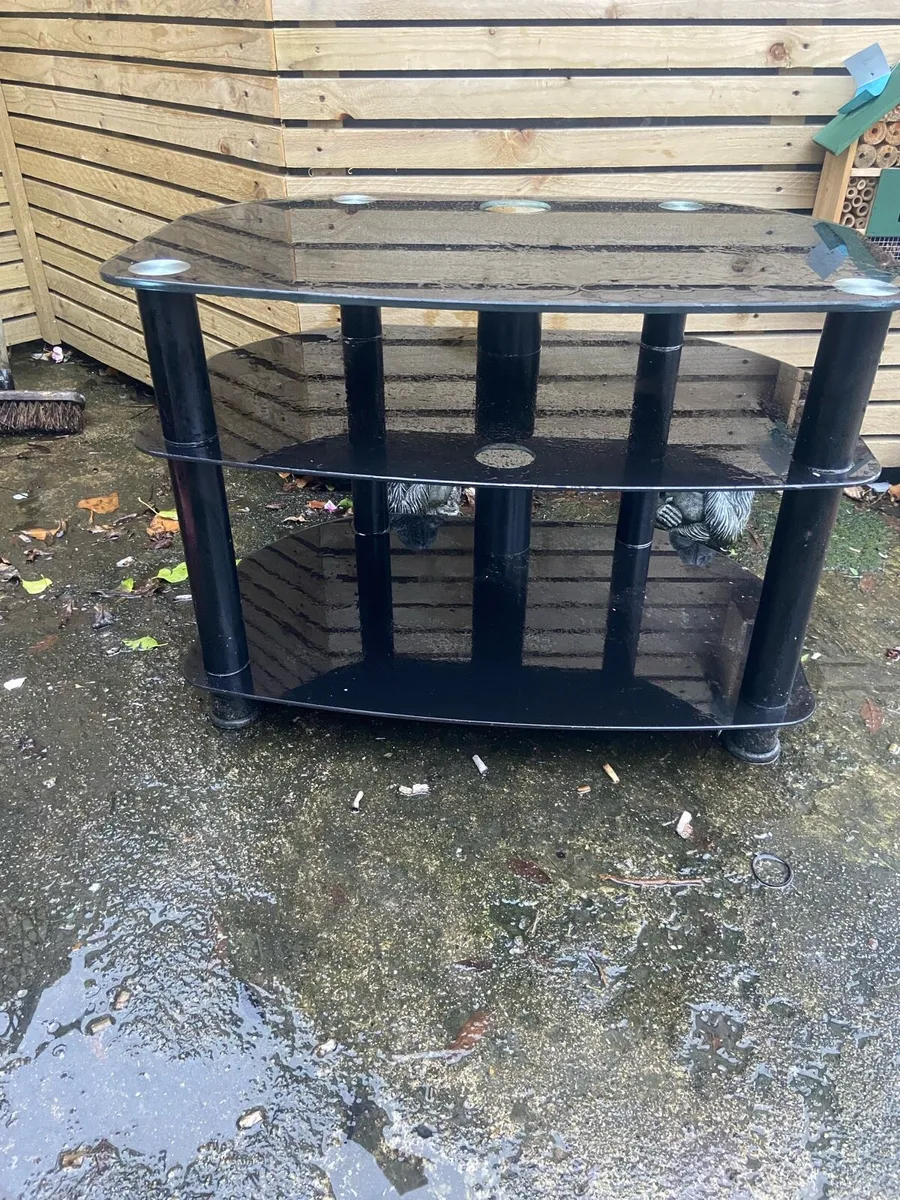 Tv unit for sale in Co. Dublin for €0 on DoneDeal