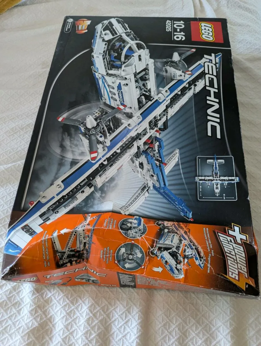 LEGO Technic [42025] Airplane for sale in Co. Dublin for €150 on DoneDeal